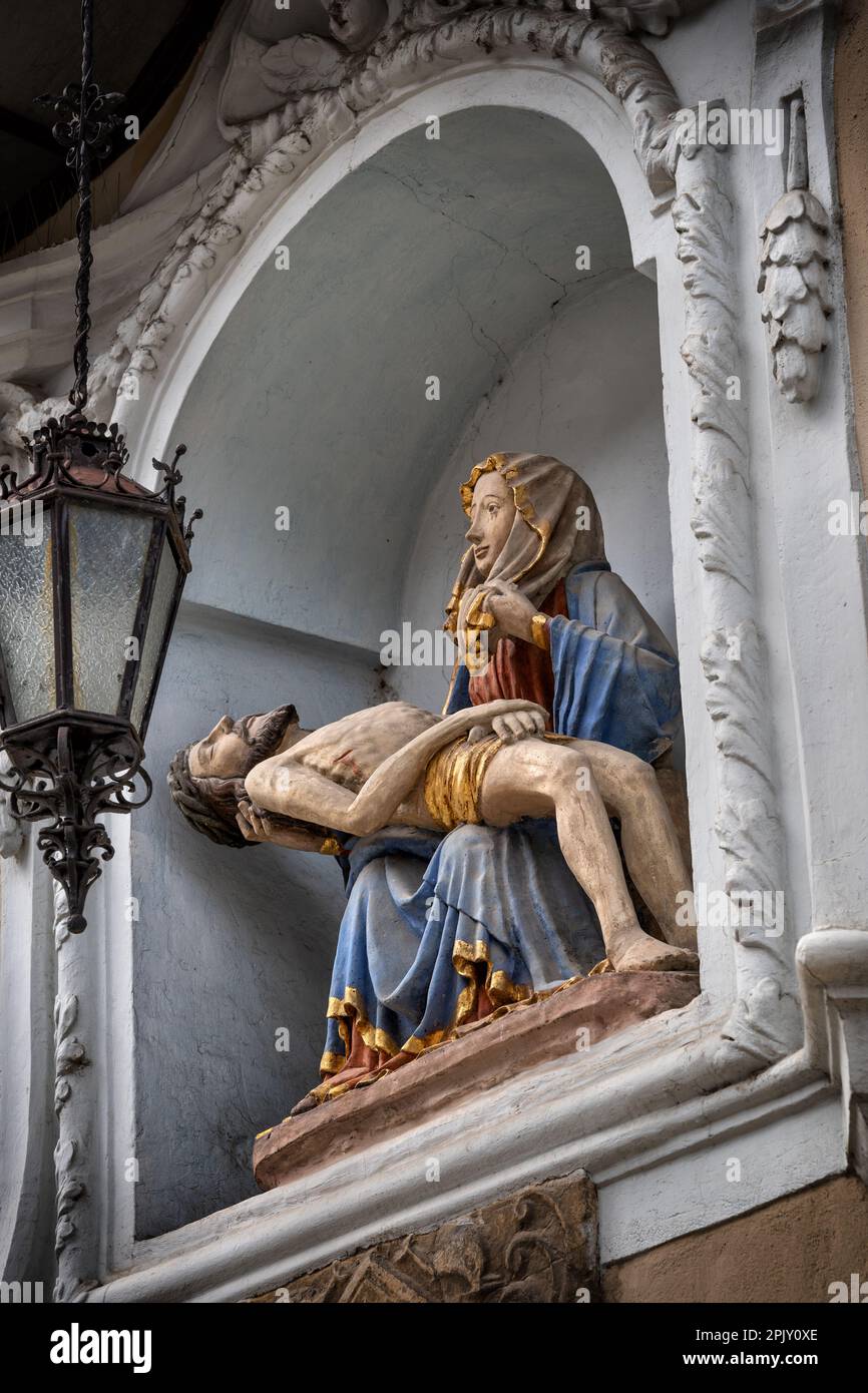 Statue of Jesus Christ and Blessed Virgin Mary, Gothic Pieta sculpture ...