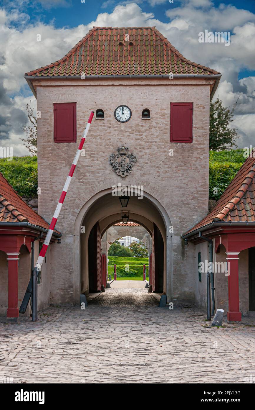 Srone roof hi-res stock photography and images - Alamy