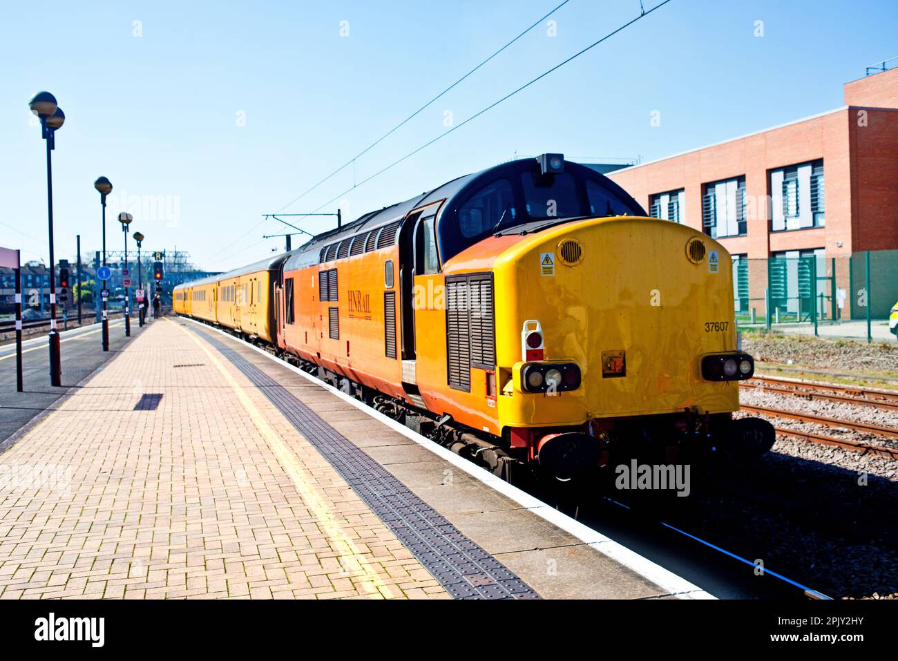 Network rail test train hi-res stock photography and images - Alamy