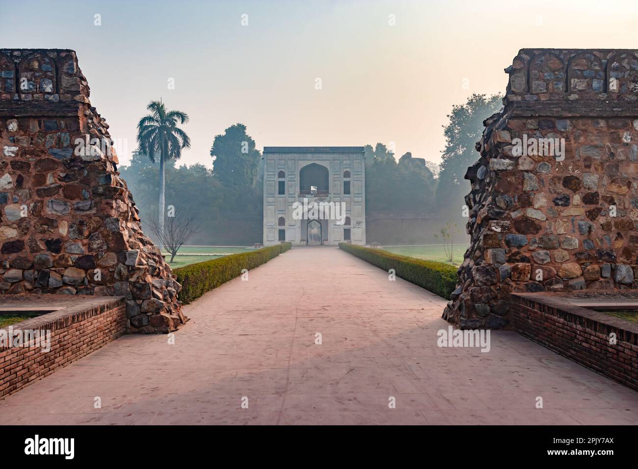 Entrance gate tomb humayun tomb hi-res stock photography and images - Alamy