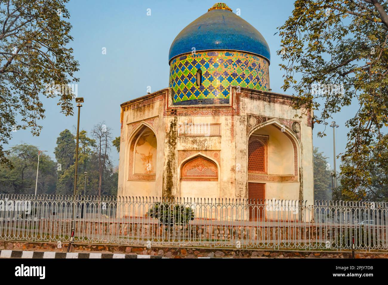 Neela gumbad hi-res stock photography and images - Alamy