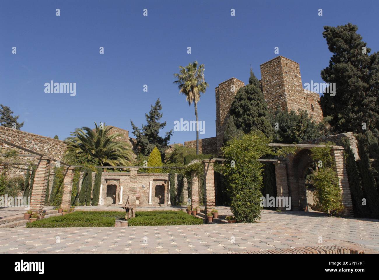 Puerta de la Bóveda (Gate of the Vault), Alcazaba de Malaga, Malaga ...