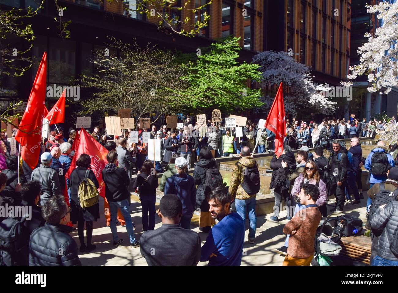 Google hq pancras square hi-res stock photography and images - Alamy