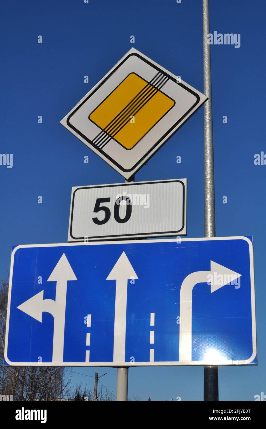 Road sign. Graphic drawing to communicate information to road users ...