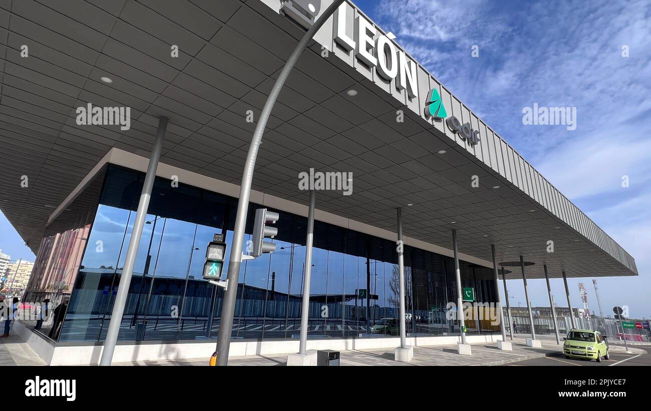 Infraestructura exterior hi-res stock photography and images - Alamy