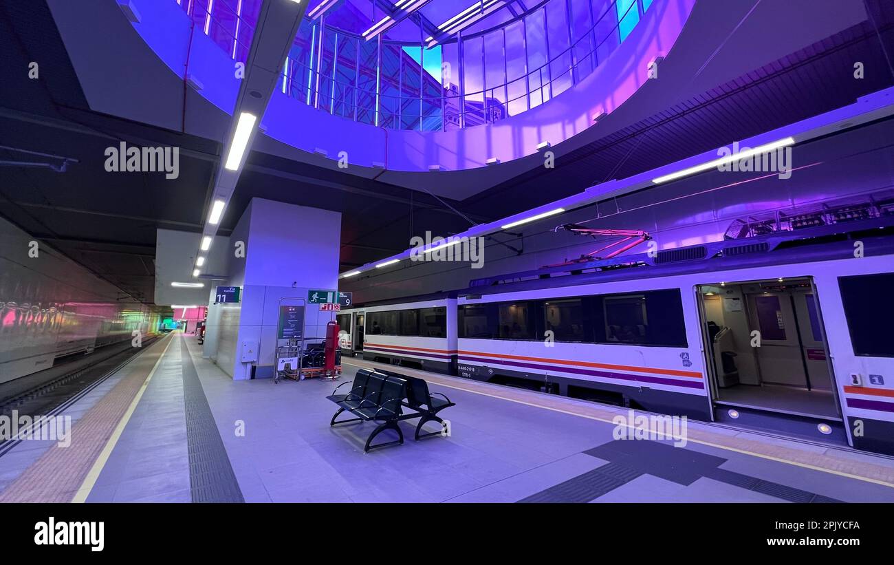 interior of the new railway station in León Stock Photo - Alamy