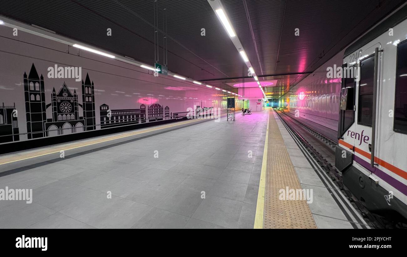 interior of the new railway station in León Stock Photo - Alamy