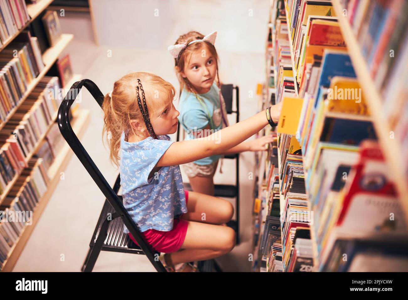 Education school students elementary student hi-res stock photography ...