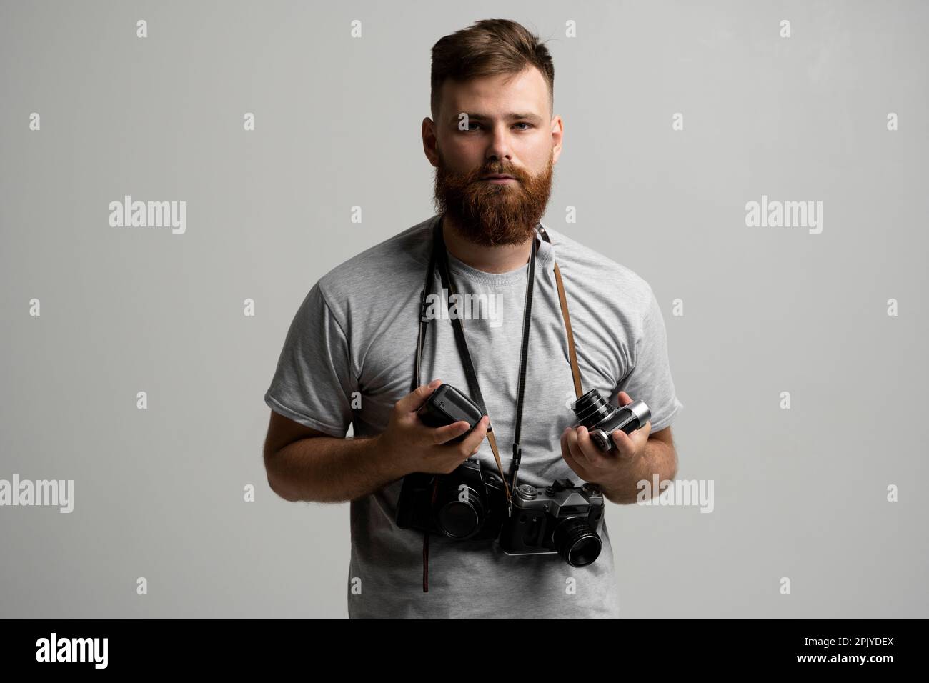 Vintage paparazzi cameras hi-res stock photography and images - Alamy