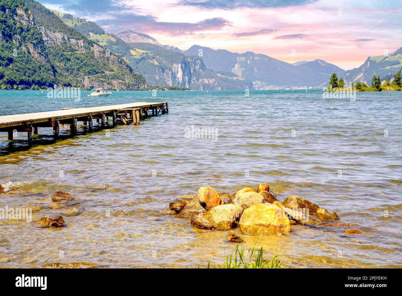 Lucerne switzerland beach hi-res stock photography and images - Alamy