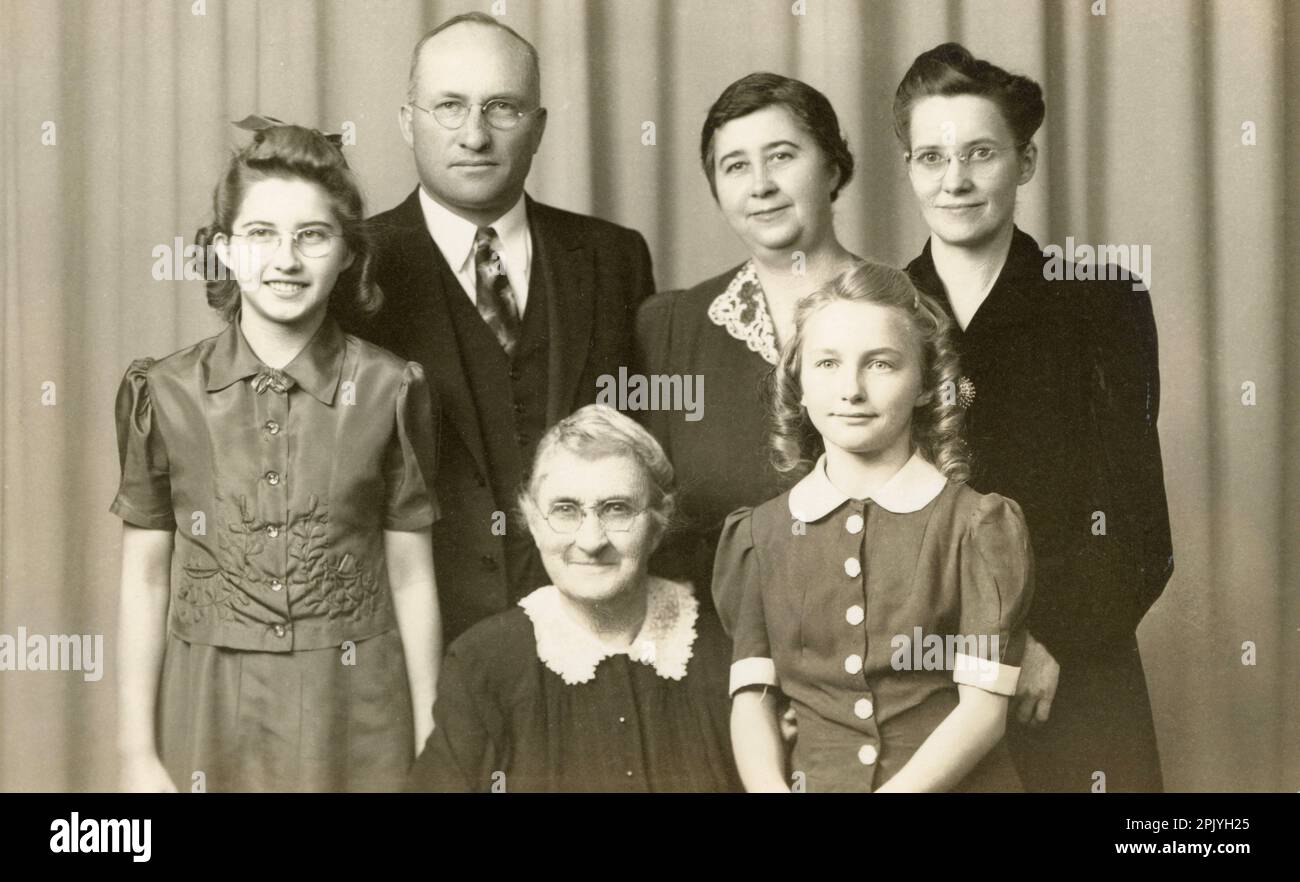 1940s Family, American Family, about 1940 Stock Photo - Alamy