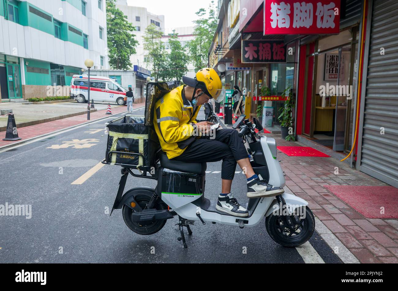 Meituan delivery hi-res stock photography and images - Alamy