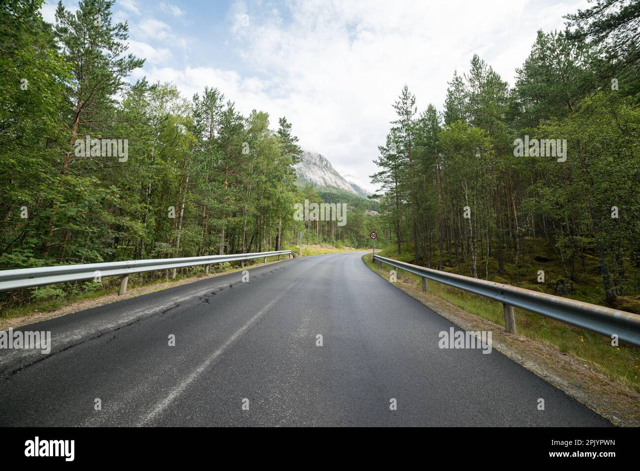 Wet mountain weather hi-res stock photography and images - Alamy