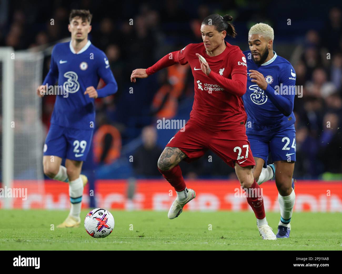 Darwin nunez liverpool away hi-res stock photography and images - Alamy