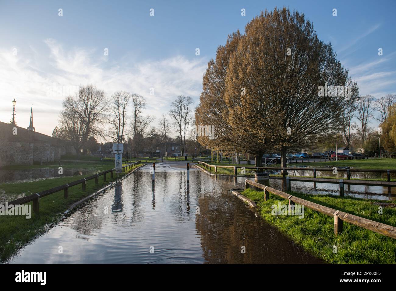 Flooding in the Car Park at Crowmarsh by the river thames Stock Photo ...