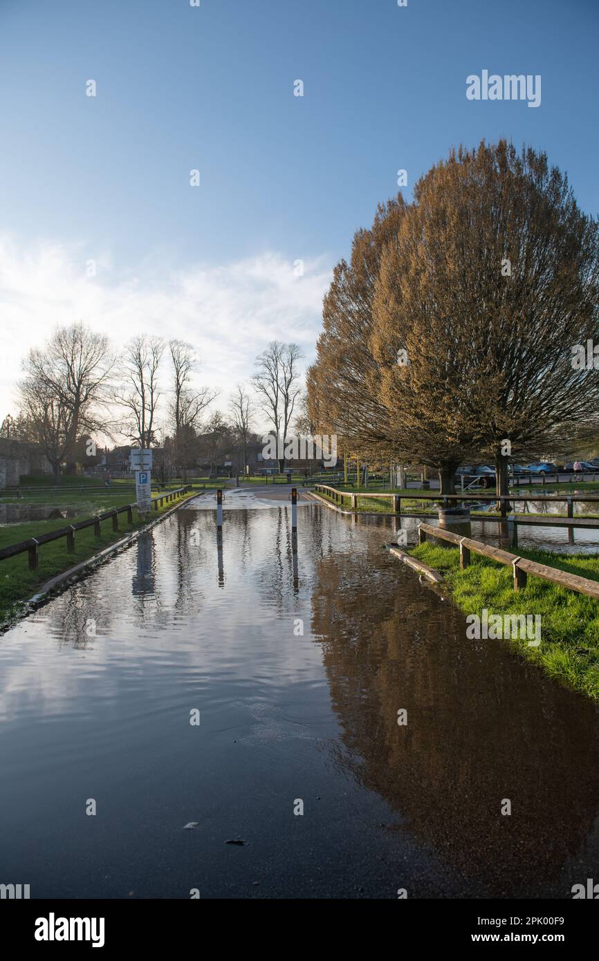Flooding in the Car Park at Crowmarsh by the river thames Stock Photo ...