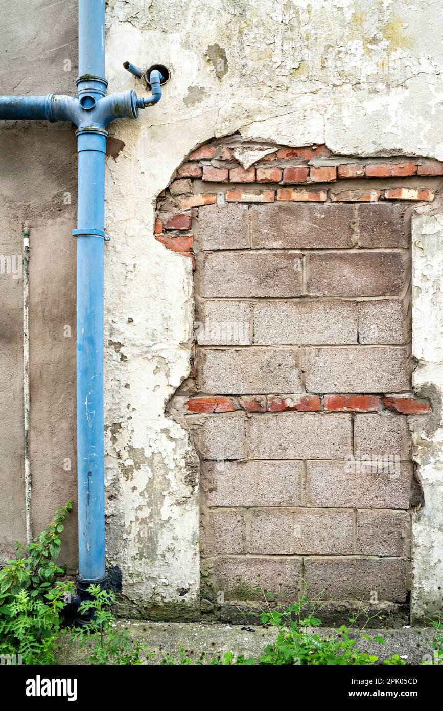 Blocked door of business premises Stock Photo - Alamy