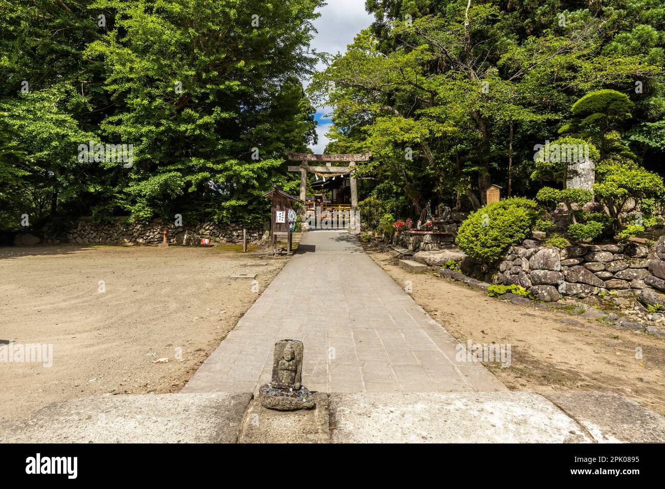 Risshakuji Temple, Yamadera temples, approach pass, Yamadera, Yamagata ...