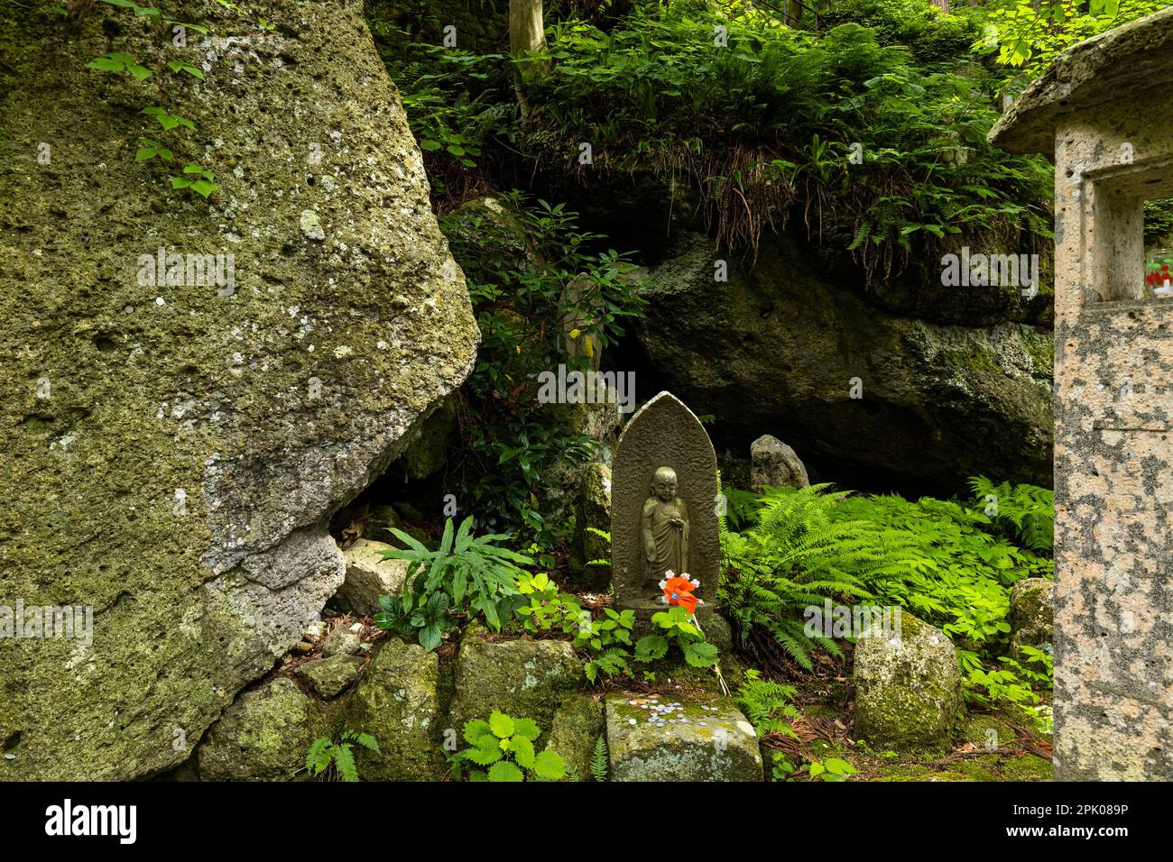 Risshakuji Temple, Yamadera temples, stone carvings with moss, Yamadera ...