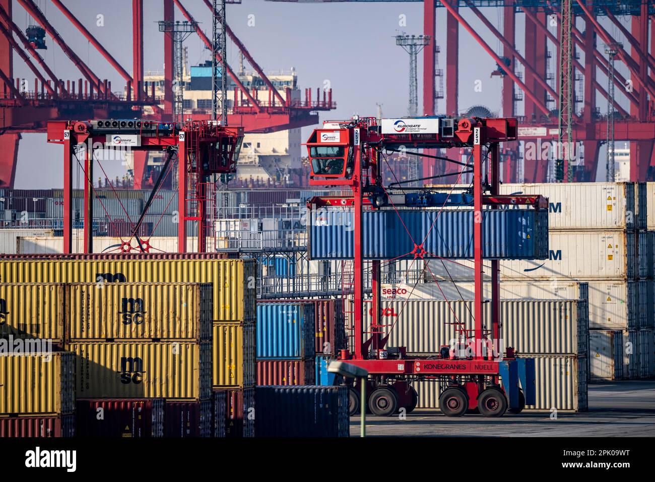 Container terminal in the seaport of Bremerhaven, Eurogate Container Terminal with almost 50 ...