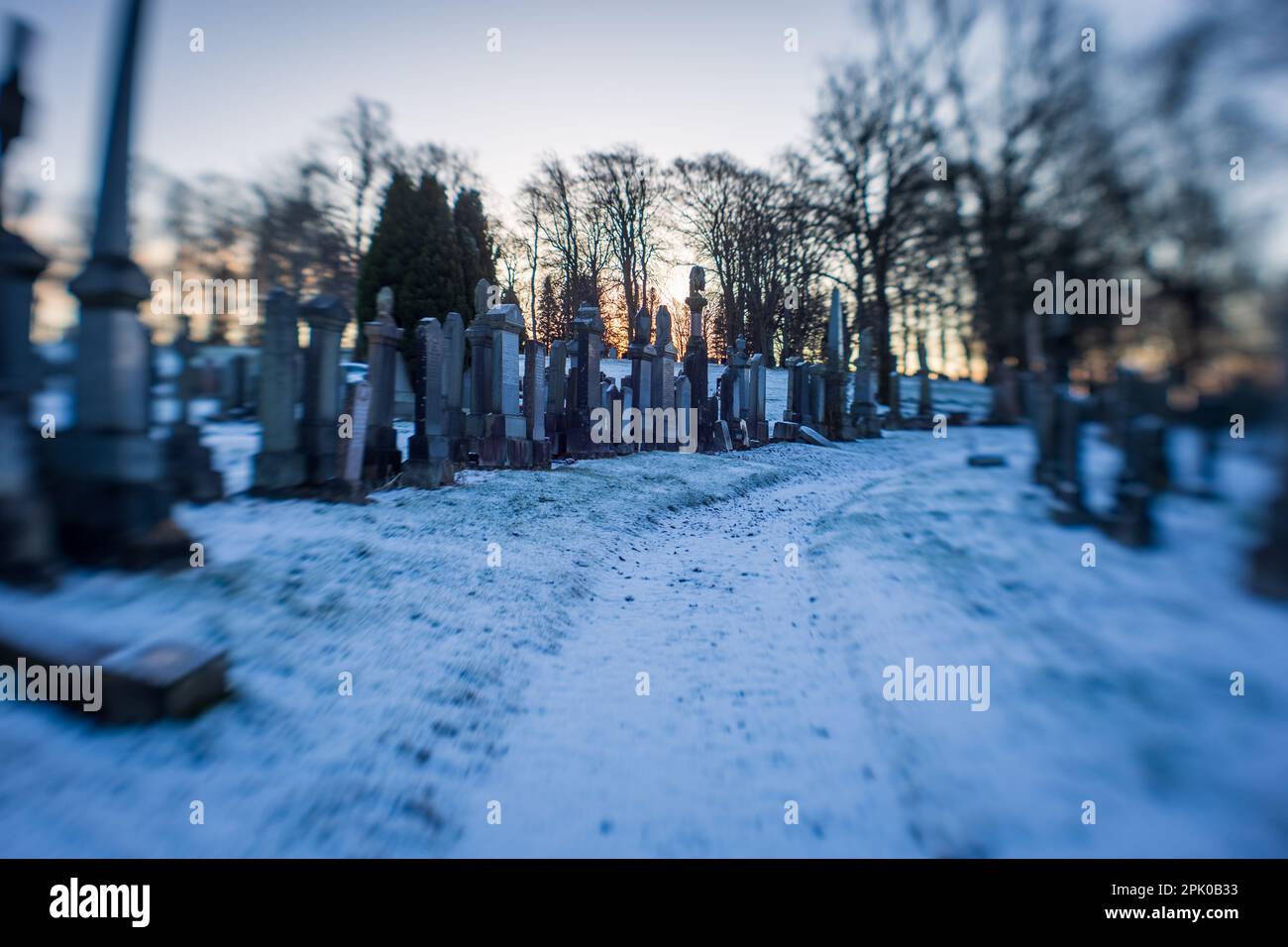 Frosty morning cemetery hi-res stock photography and images - Alamy