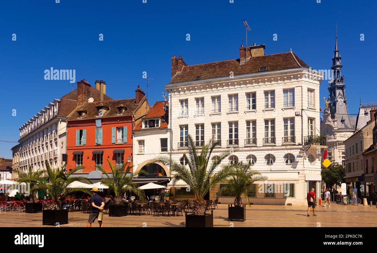 Sens old town streets with medieval houses Stock Photo - Alamy