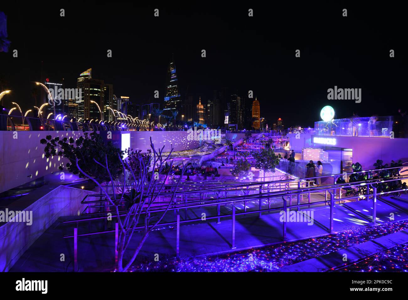 Light show doha hi-res stock photography and images - Alamy