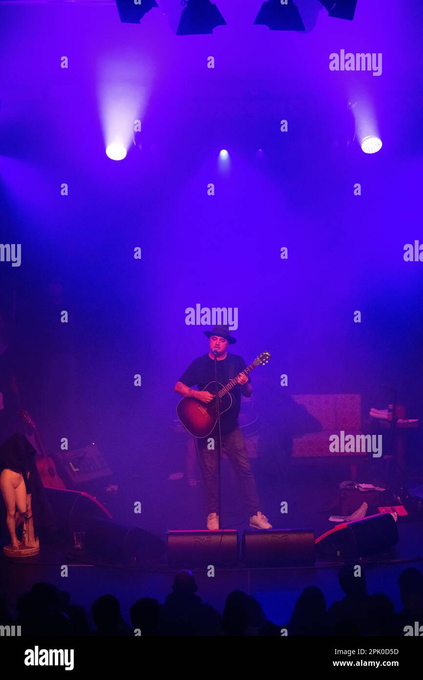 Peter doherty esibizione hi-res stock photography and images - Alamy