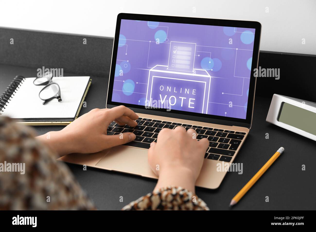 Vote online laptop keyboard hi-res stock photography and images - Alamy