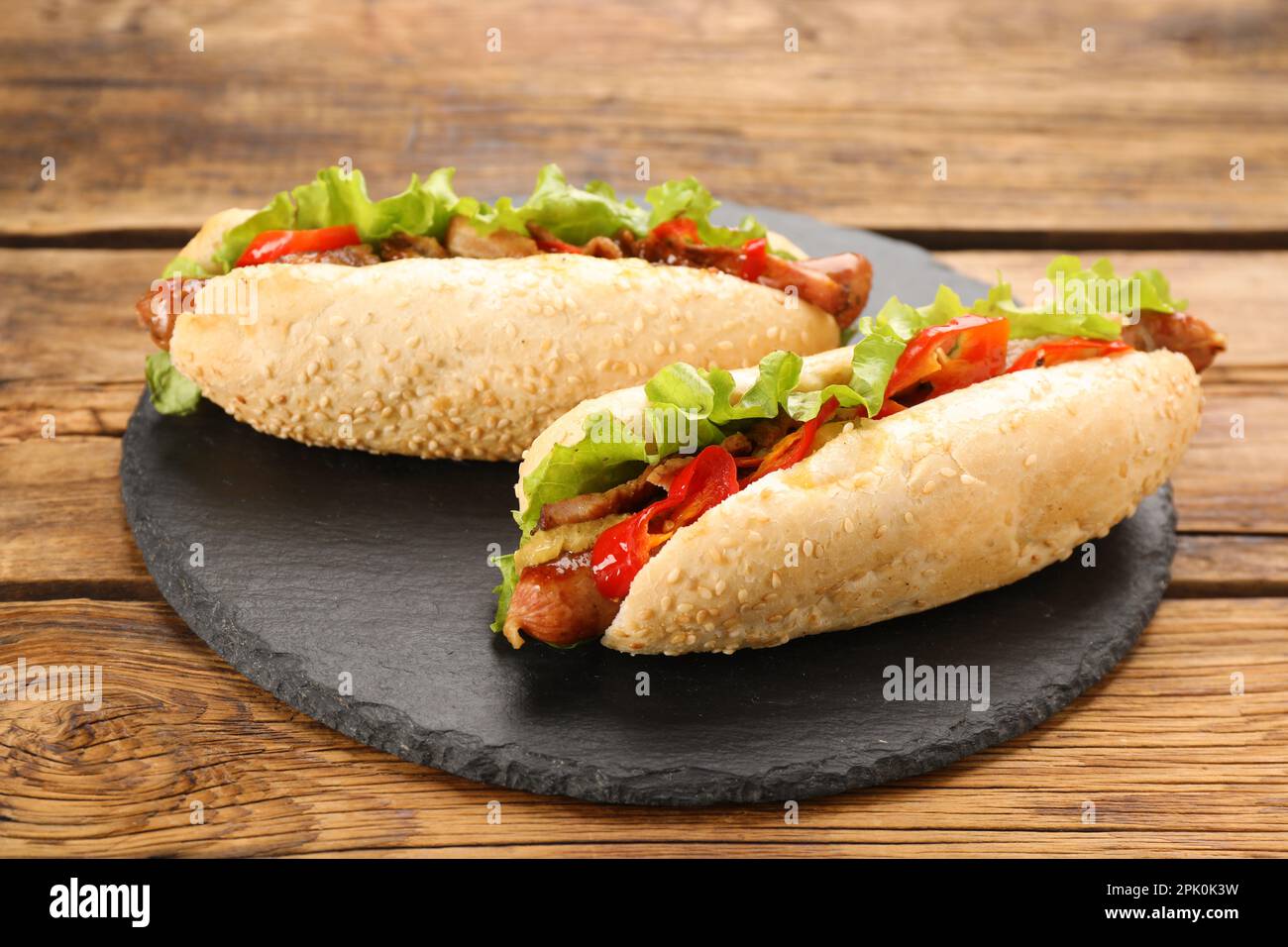 Tasty hot dogs plate hi-res stock photography and images - Alamy