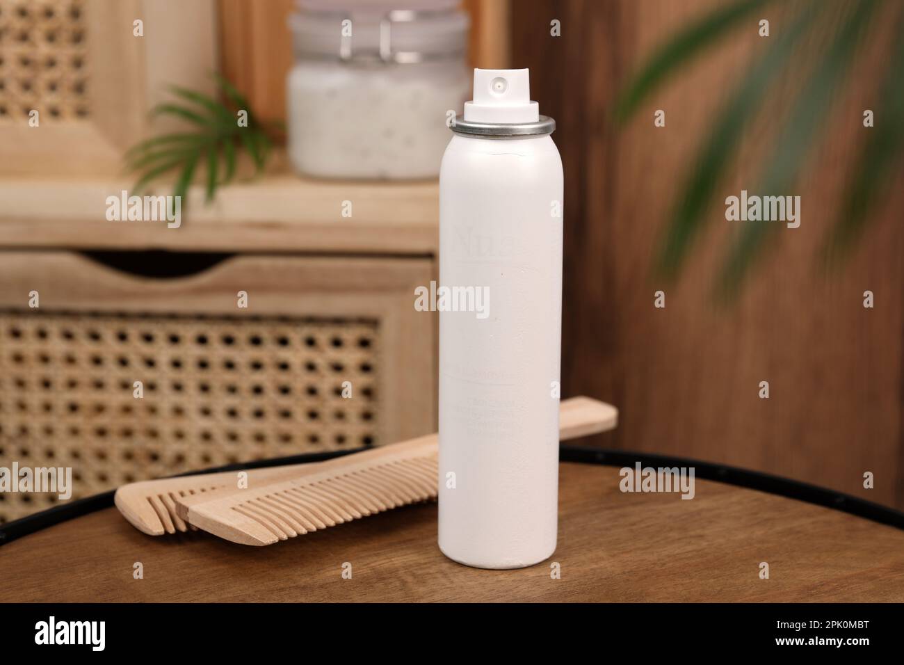 Shampoo and spray hi-res stock photography and images - Alamy