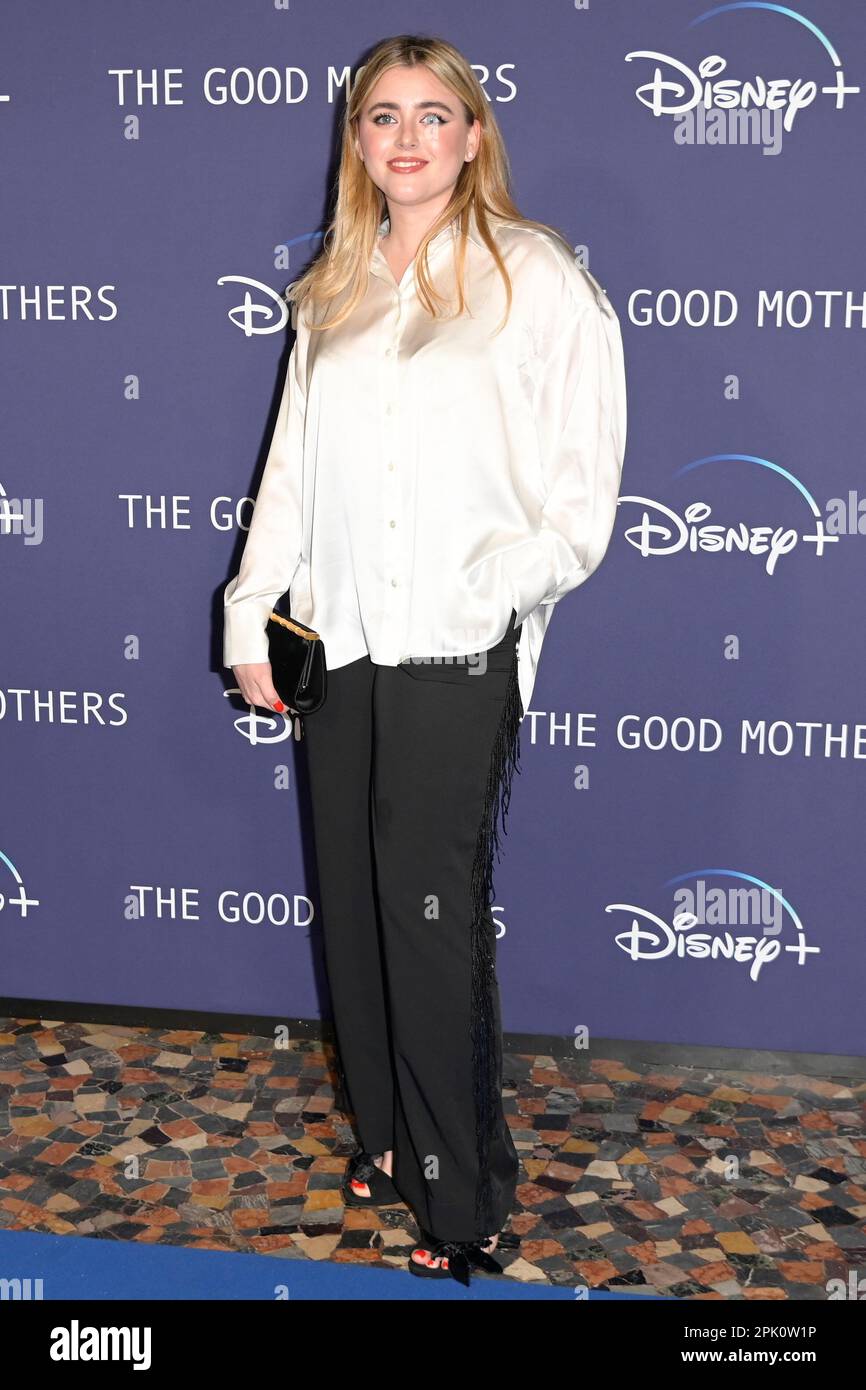 Camilla fracasso hi-res stock photography and images - Alamy