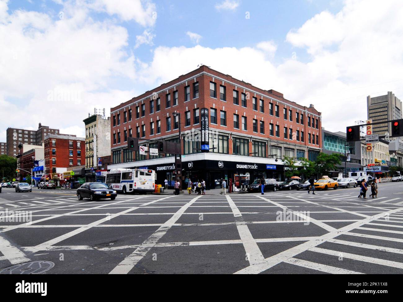 Nyc harlem apollo theater hi-res stock photography and images - Alamy