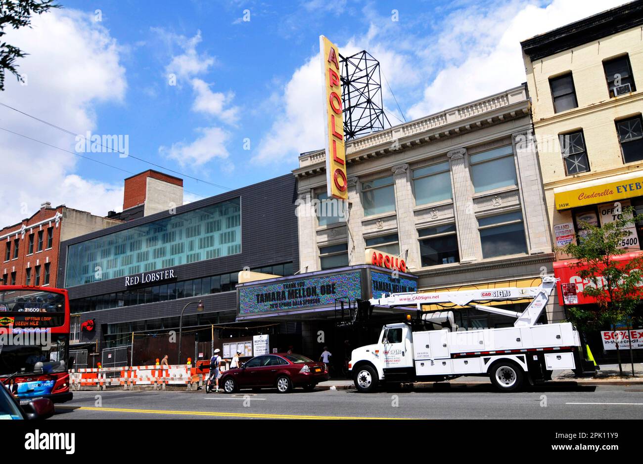 Nyc harlem apollo theater hi-res stock photography and images - Alamy