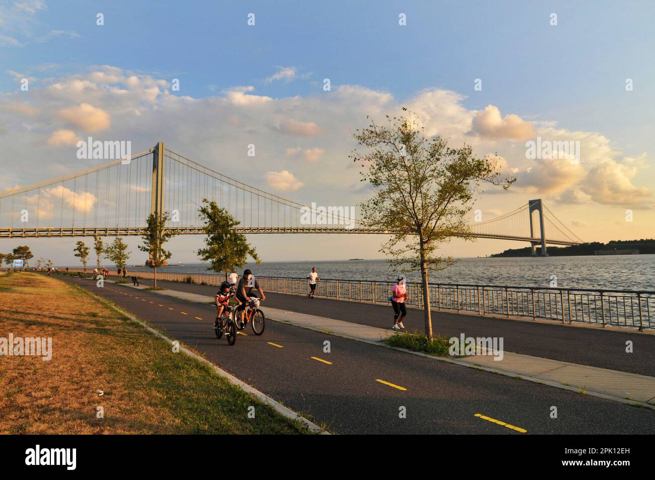 Cycling at the Bay Ridge Promenade with the Verrazzano bridge in the ...
