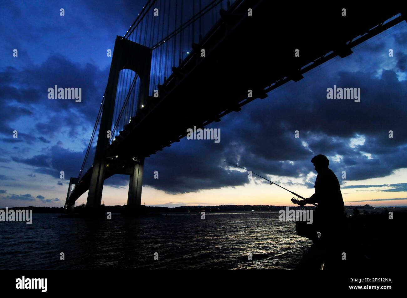 The Verrazzano bridge as seen from the Bay Ridge Promenade in Brooklyn ...