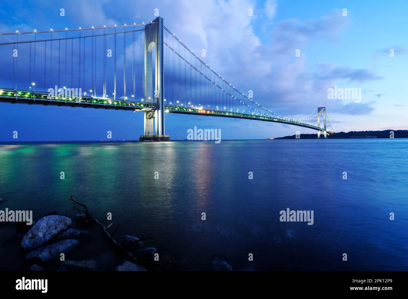 The Verrazzano bridge as seen from the Bay Ridge Promenade in Brooklyn ...
