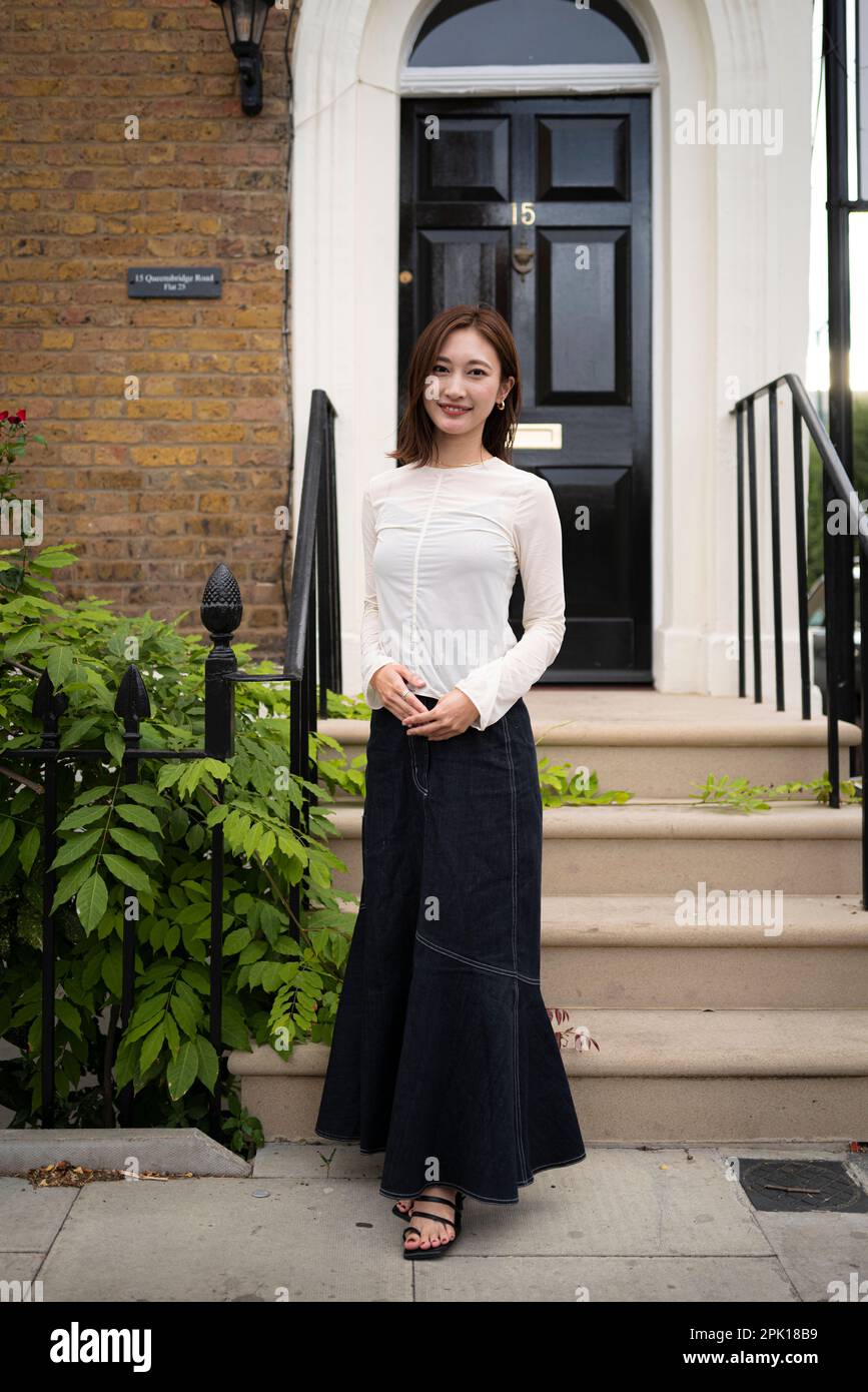 Asian Japanese Girl in London Stock Photo - Alamy