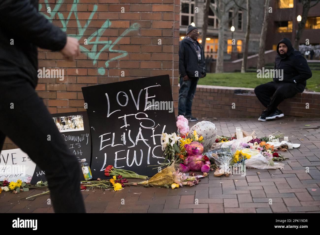 Seattle, USA. 4 Apr, 2023. Mario Dunham, Elijah Lewis’ brother, talks ...