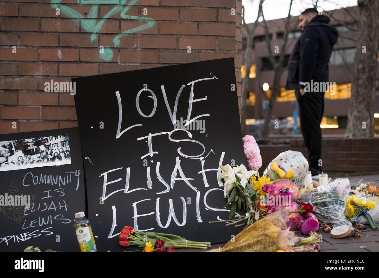 Seattle, USA. 4 Apr, 2023. Mario Dunham, Elijah Lewis’ brother, talks ...