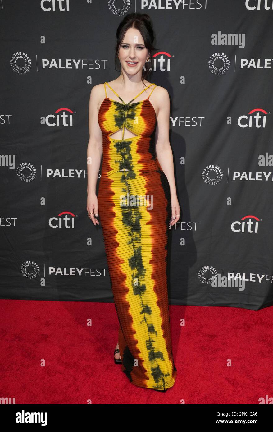 Rachel Brosnahan arrives at a screening of "The Marvelous Mrs. Maisel ...