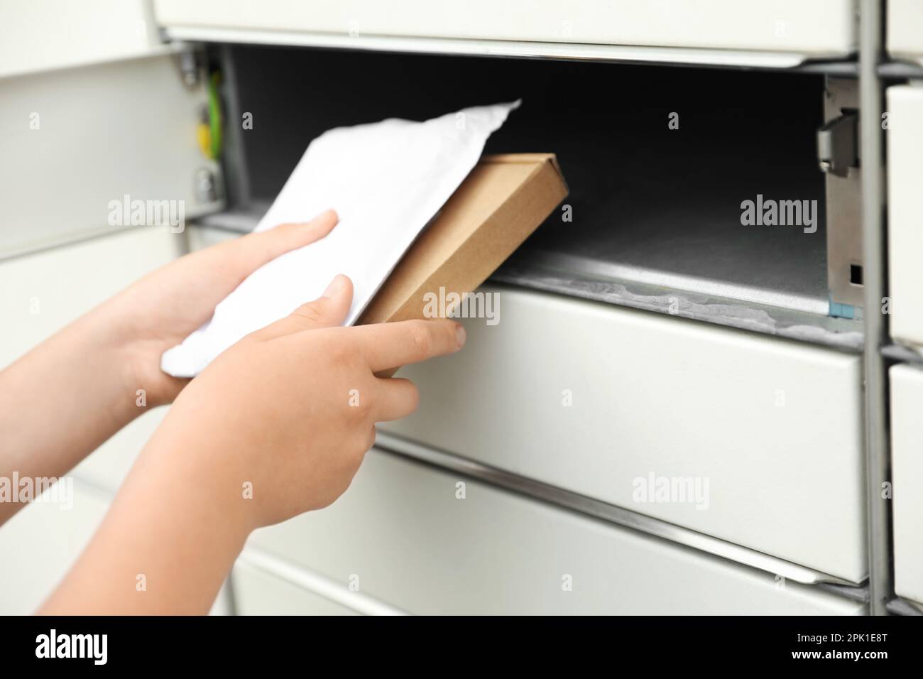 Taking packages hi-res stock photography and images - Alamy