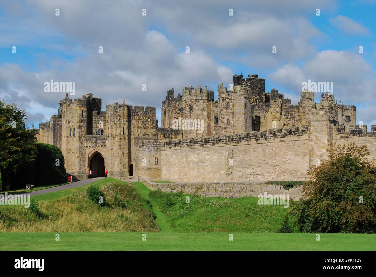 Alnwick castle estate hi-res stock photography and images - Alamy
