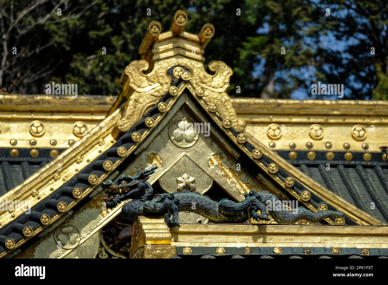 Japanese shrine roof detail hi-res stock photography and images - Alamy