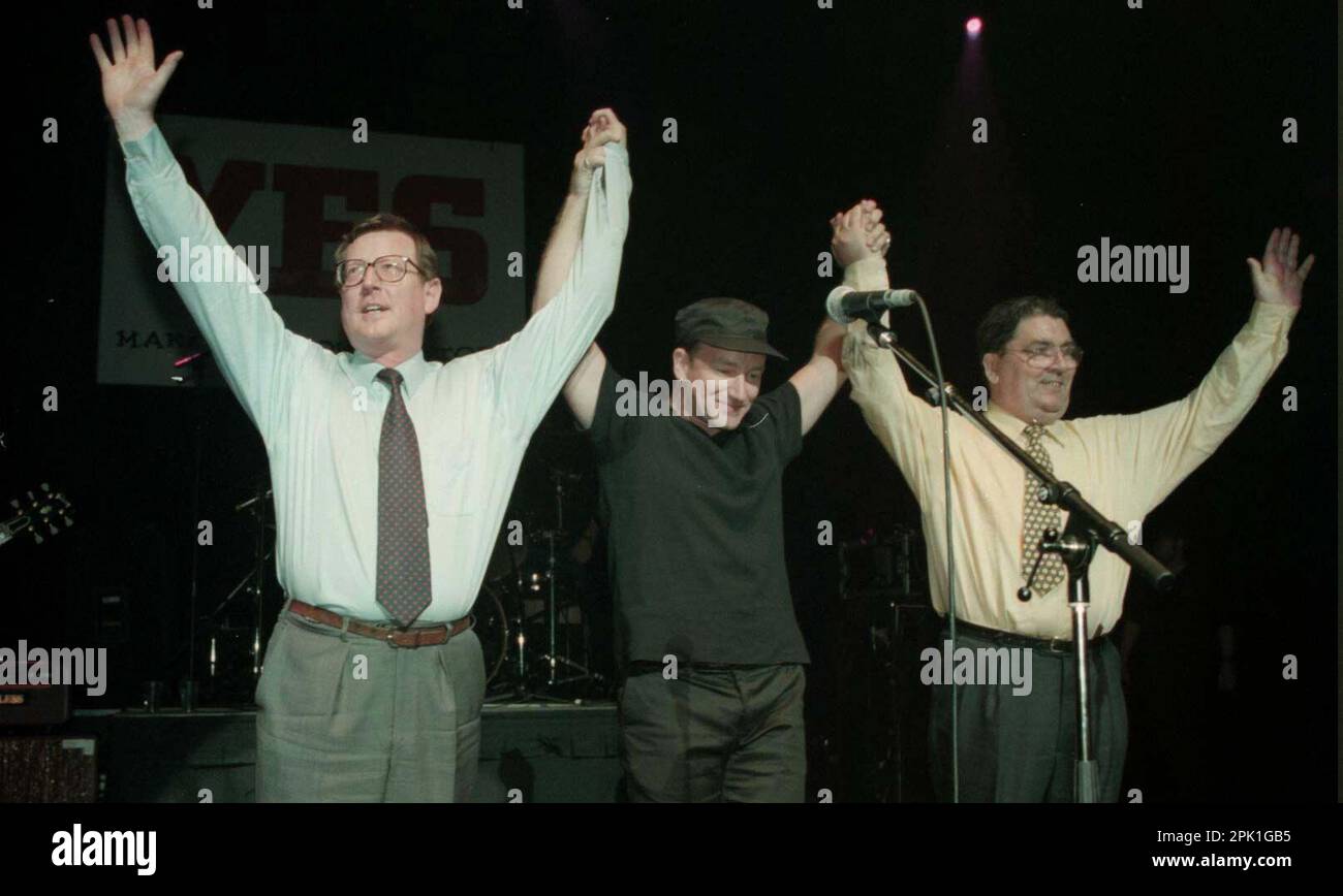 Hume trimble bono hi-res stock photography and images - Alamy