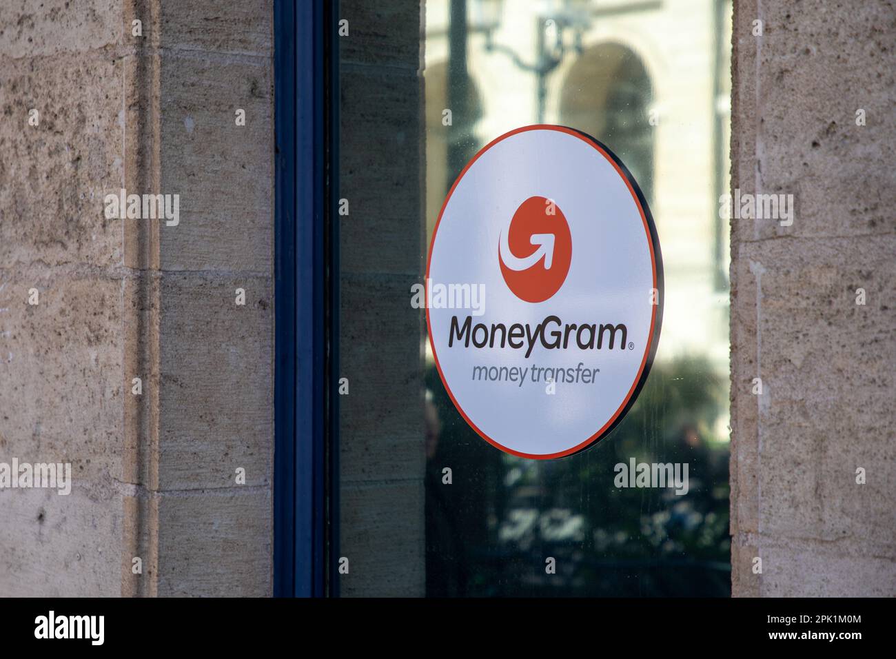 Moneygram logo hi-res stock photography and images - Alamy