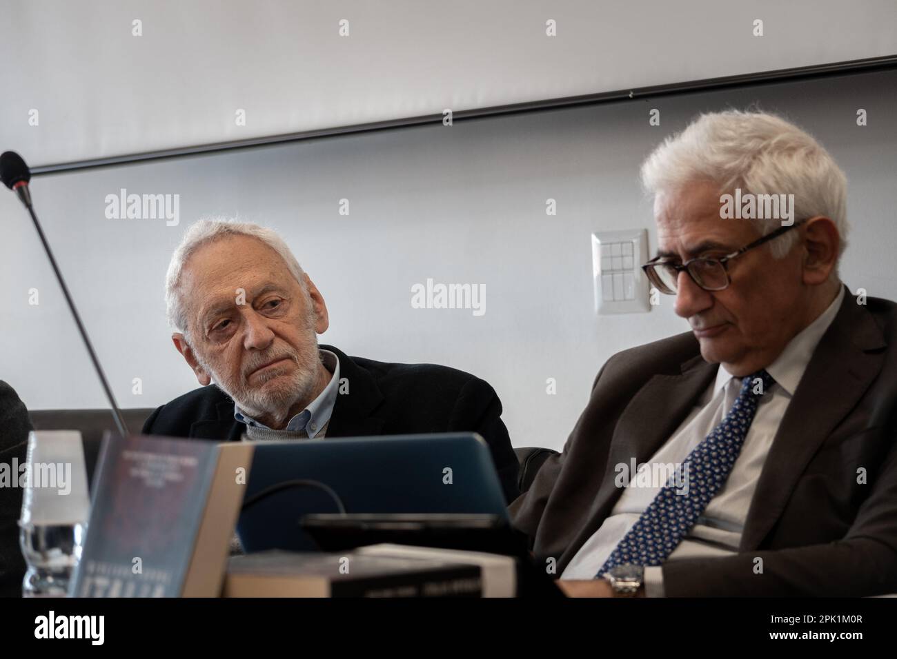 P2 lodge hi-res stock photography and images - Alamy