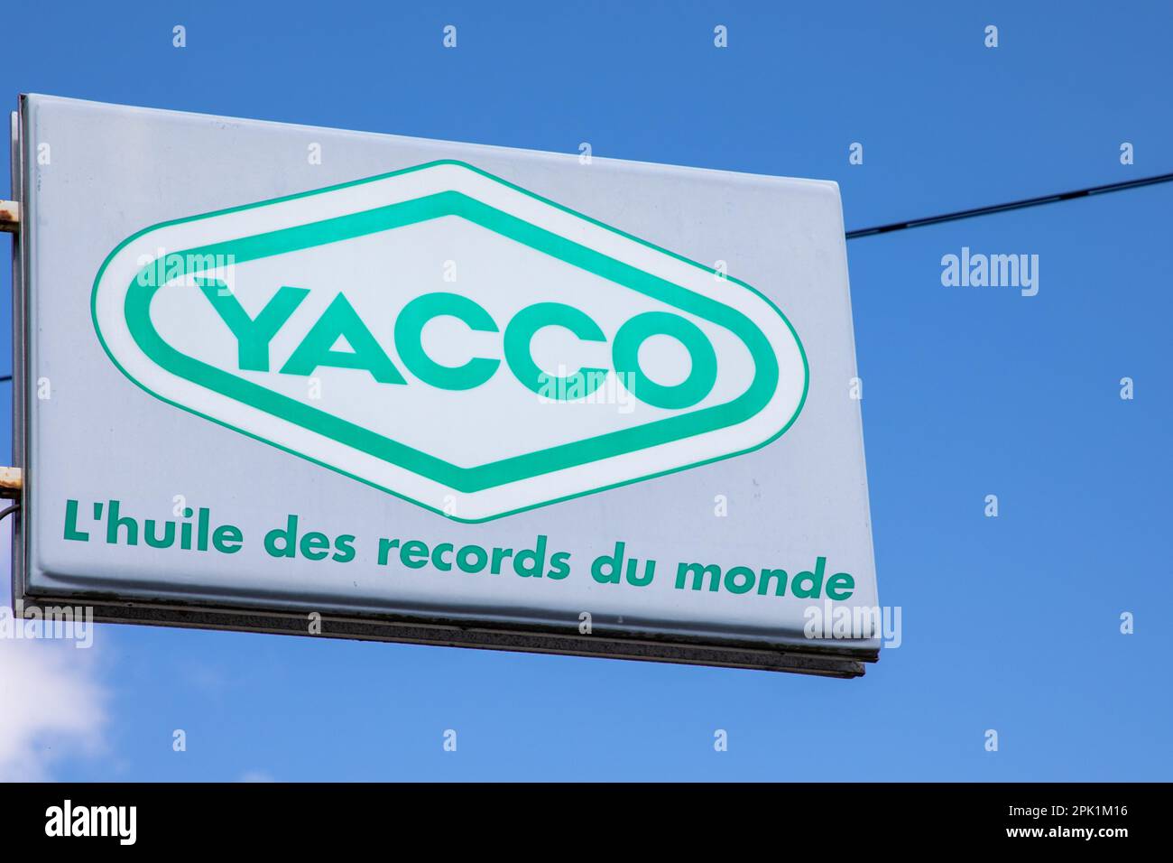 Logo yacco hi-res stock photography and images - Alamy