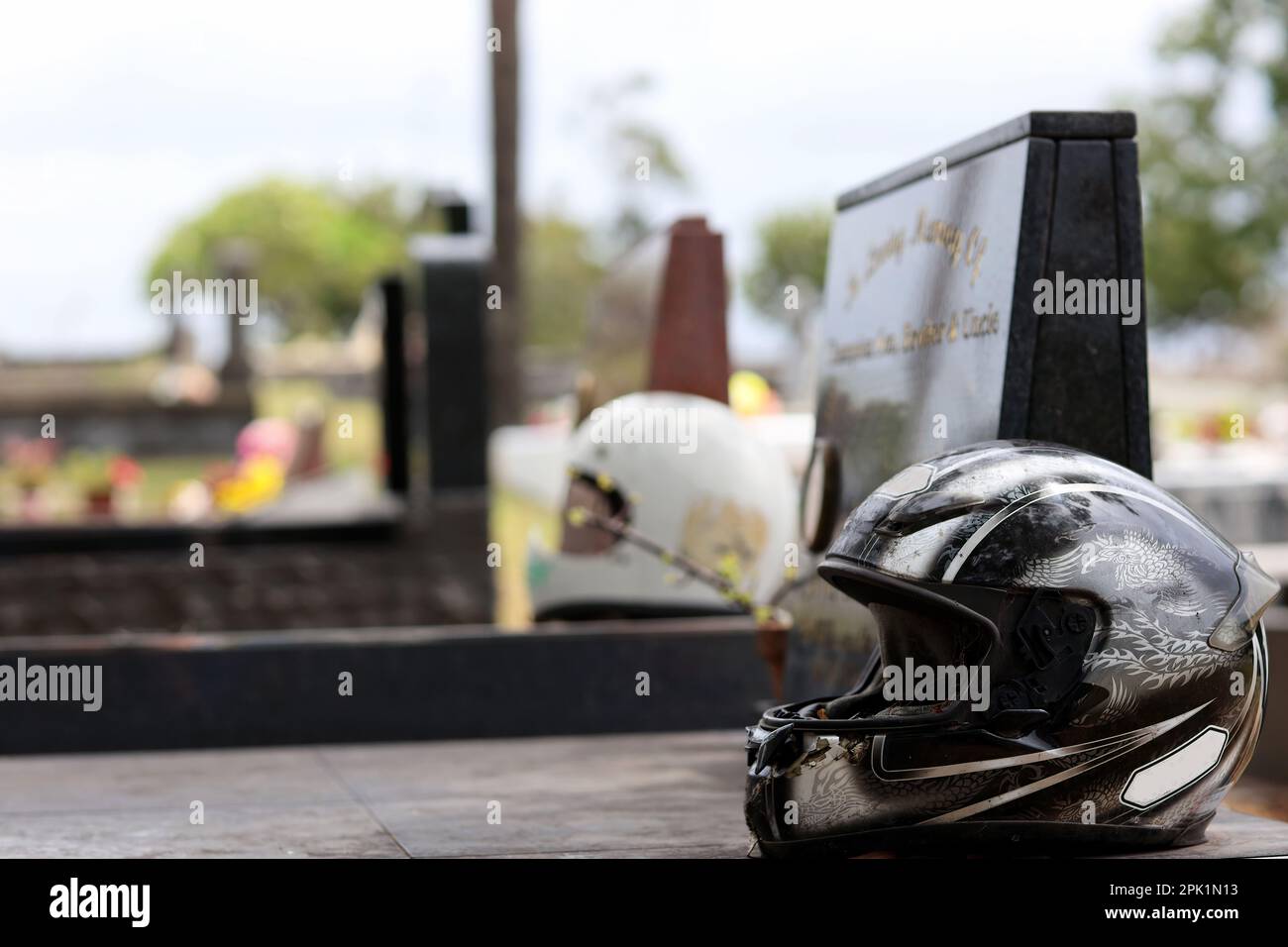 Beautiful flowers on the graves hi-res stock photography and images - Alamy