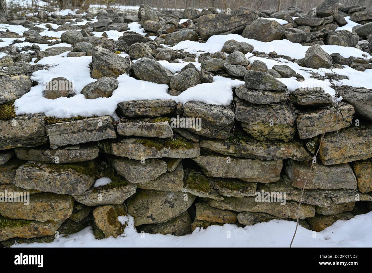 Stone piled wall hi-res stock photography and images - Alamy